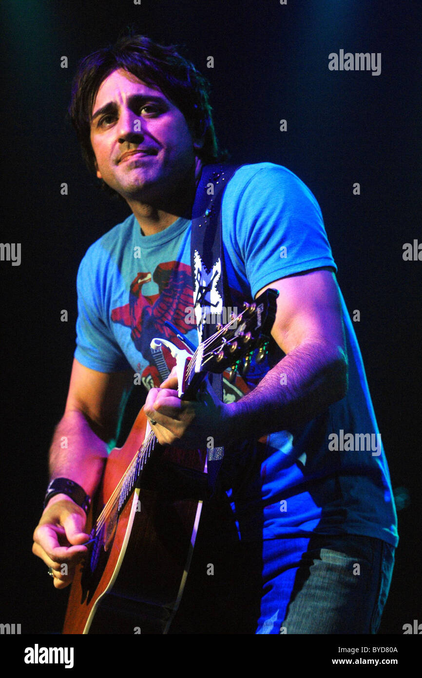 Steve Azar performing live in concert at the Madison Square Garden New ...