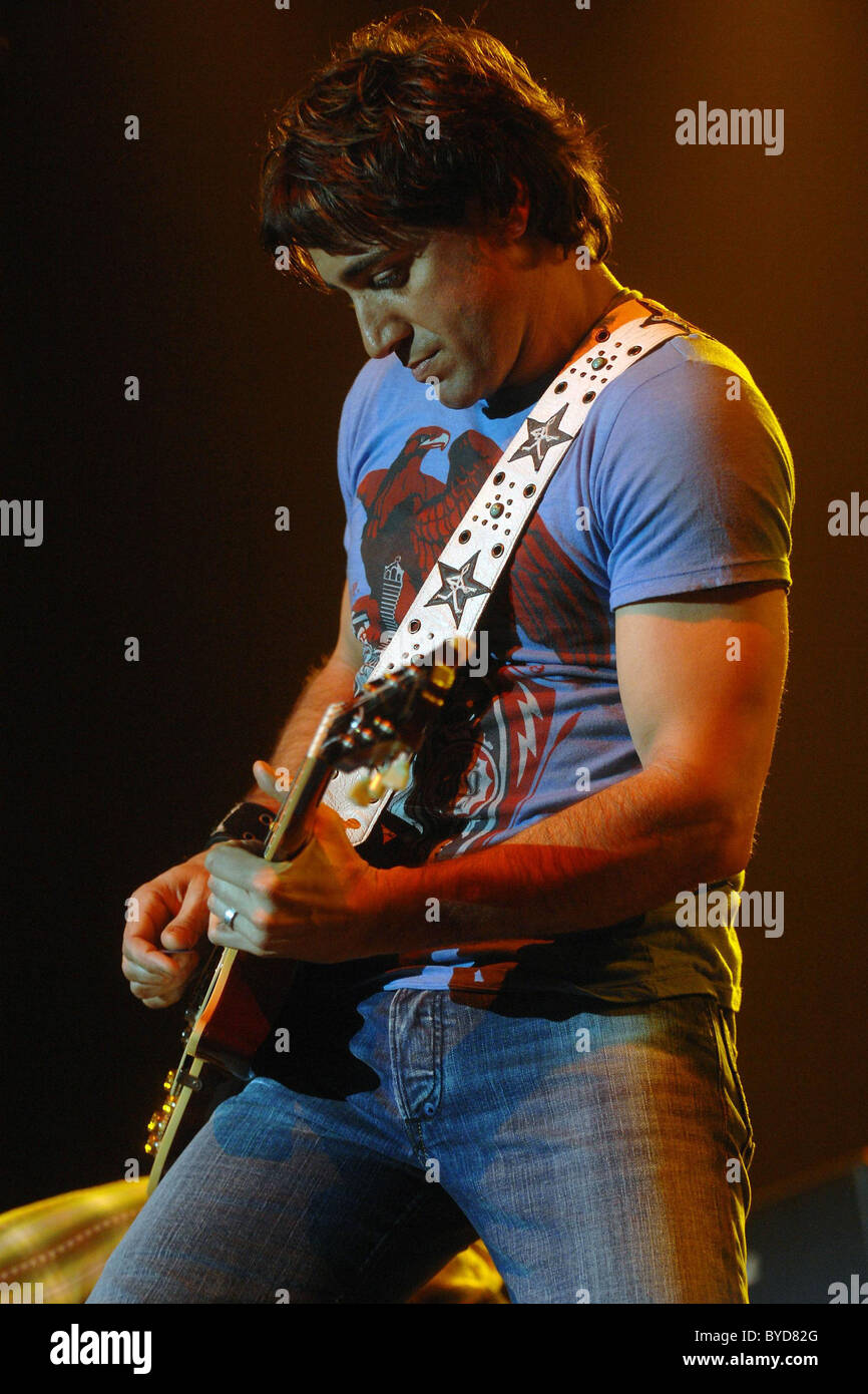 Steve Azar performing live in concert at the Madison Square Garden New ...