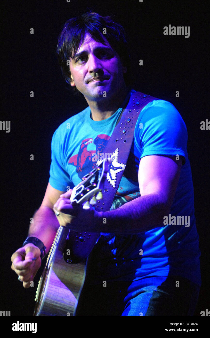 Steve Azar performing live in concert at the Madison Square Garden New ...