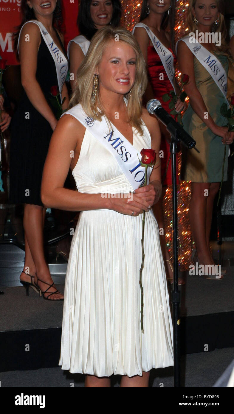 Miss Iowa 2007 Miss America Contestants Arrival Ceremony held at ...