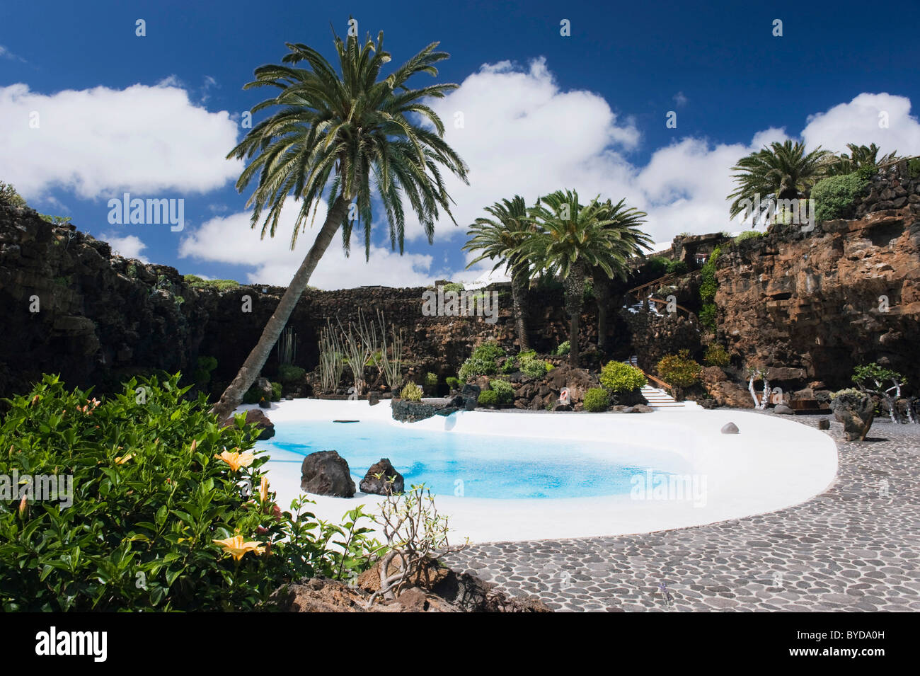 Lava swimming pool hi-res stock photography and images - Alamy