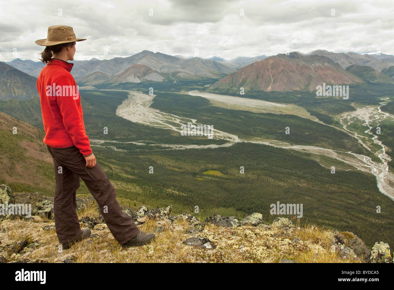 Young woman hiking, enjoying panorama, view, Wind River Valley ...