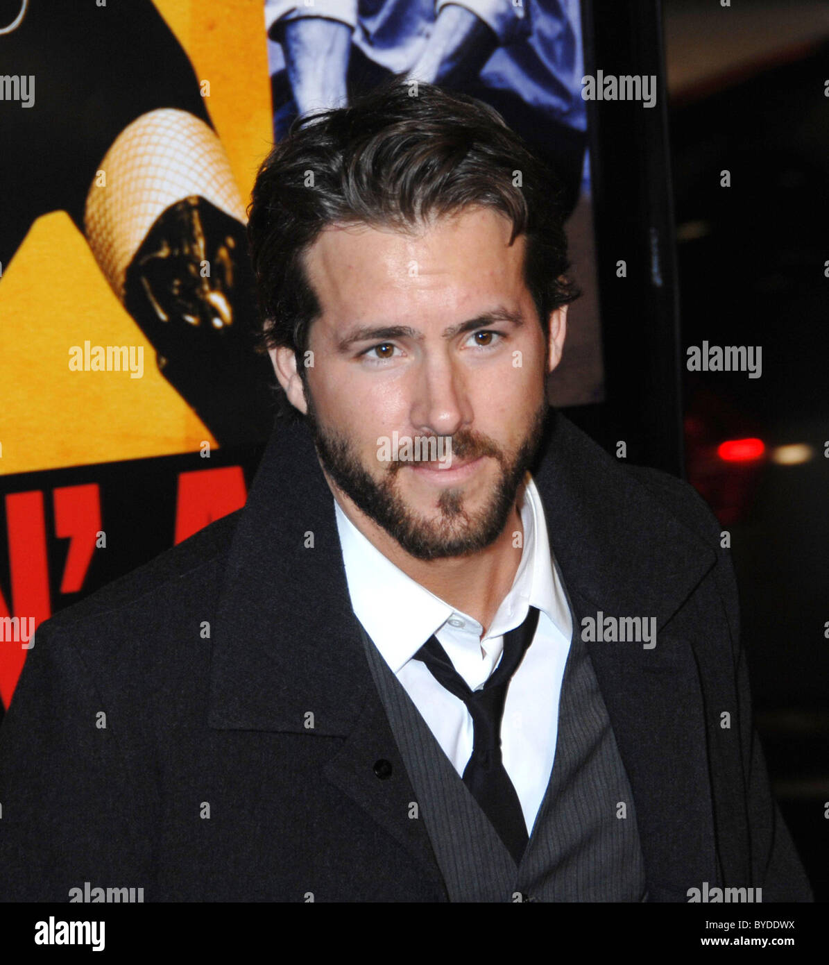 Ryan Reynolds World Premiere of 'Smokin' Aces' held at the Grauman's ...