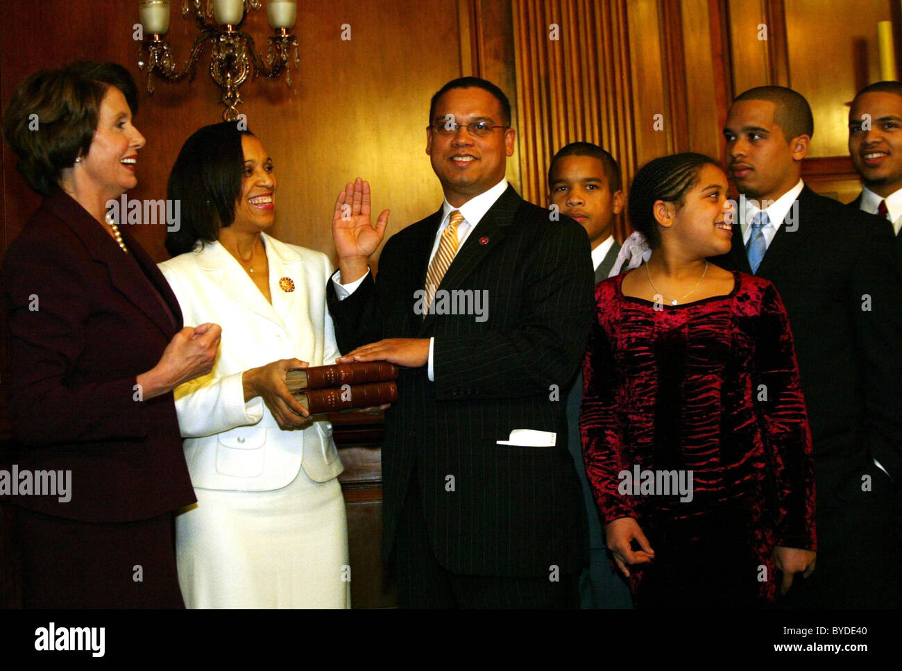 Keith Ellison is sworn into congress by House Speaker Nancy Pelosi ...