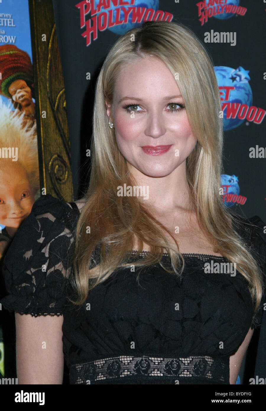 Jewel at the new MGM release "Arthur and the Invisibles" at Planet ...