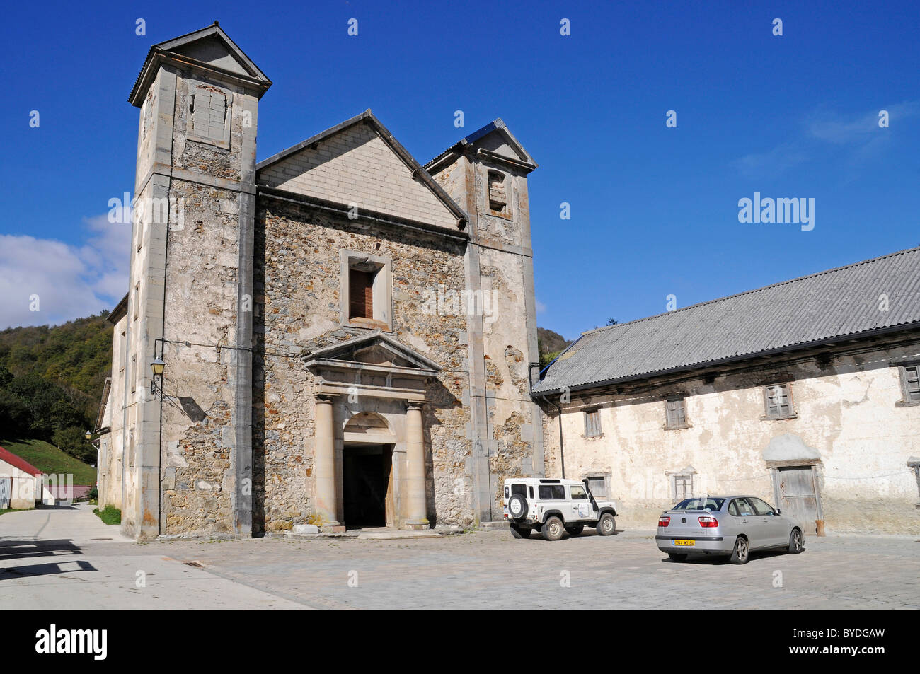 Old weapons hi-res stock photography and images - Alamy