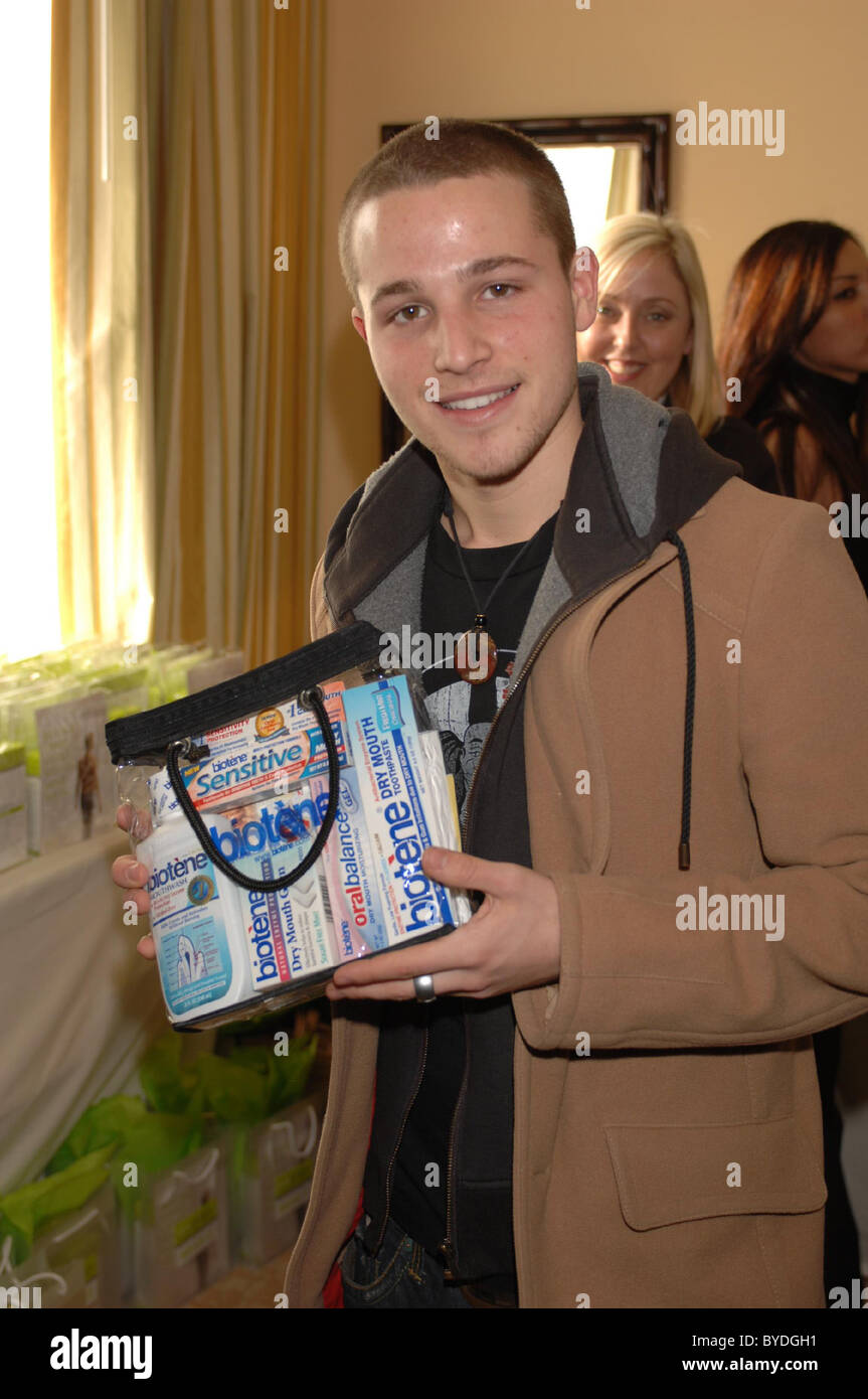 Shawn Phyfrom The 2007 All Around the World Talent Lounge, Pre Golden ...