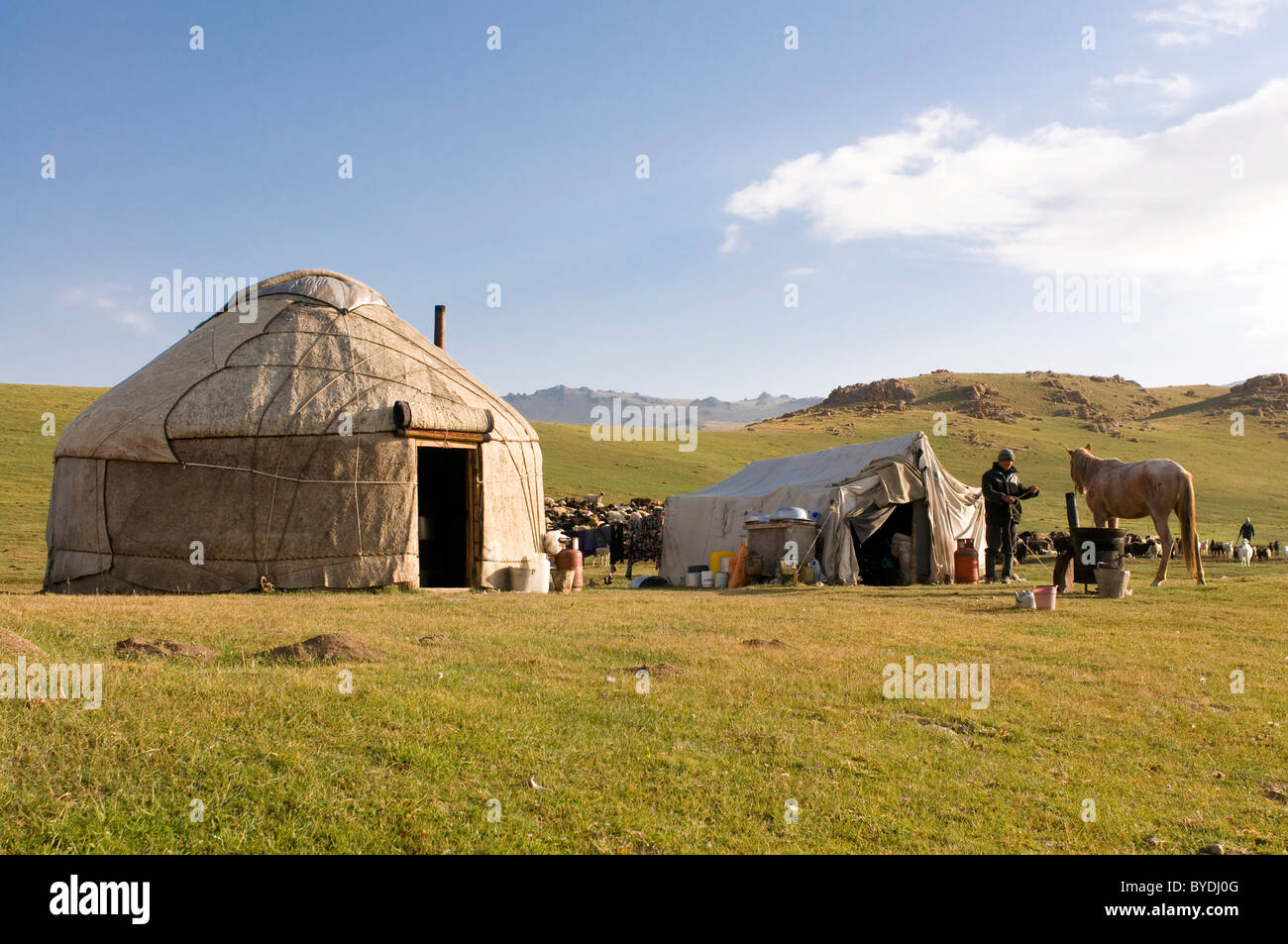 Yurt central asia nomads hi-res stock photography and images - Alamy