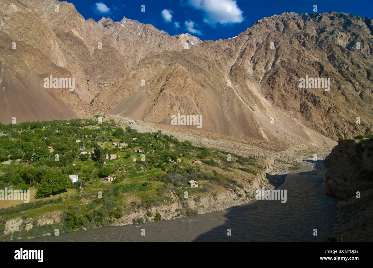 Village in bartang valley hi-res stock photography and images - Alamy