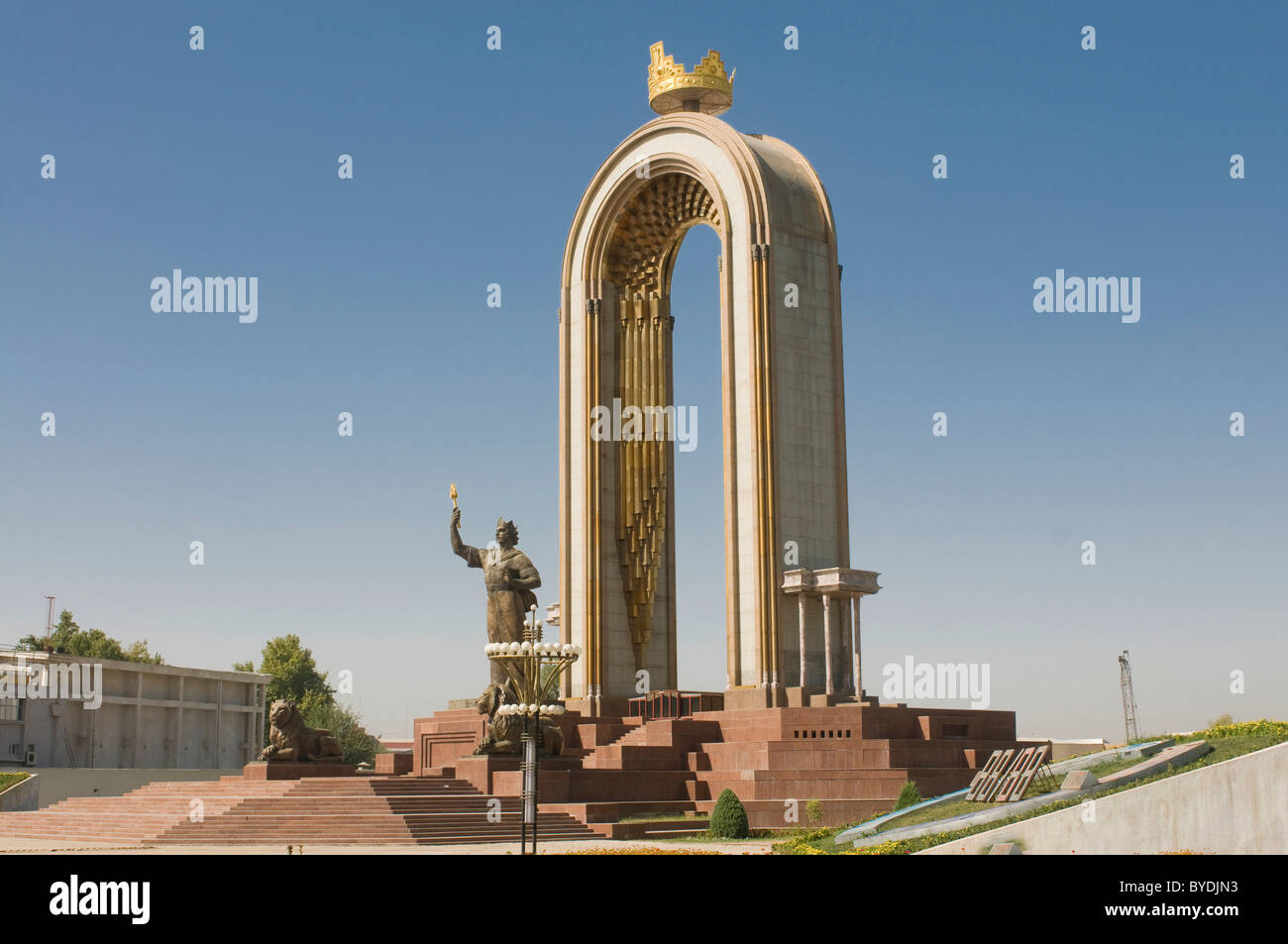 Statue of ismail somoni hi-res stock photography and images - Alamy
