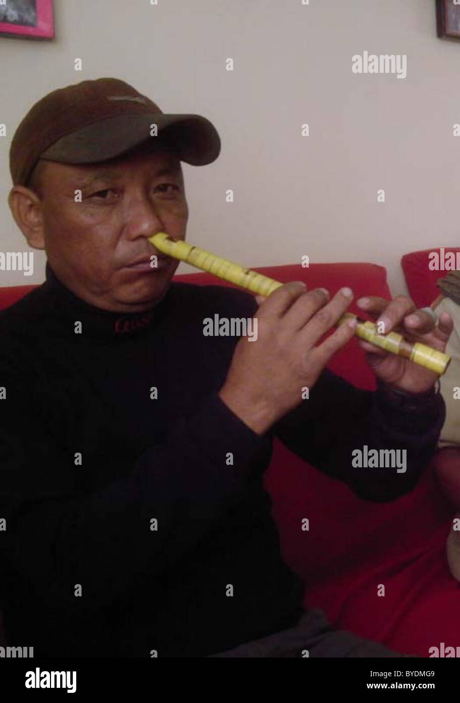 NOSE FLAUTIST When it comes to woodwind senses, a flutist usually uses ...