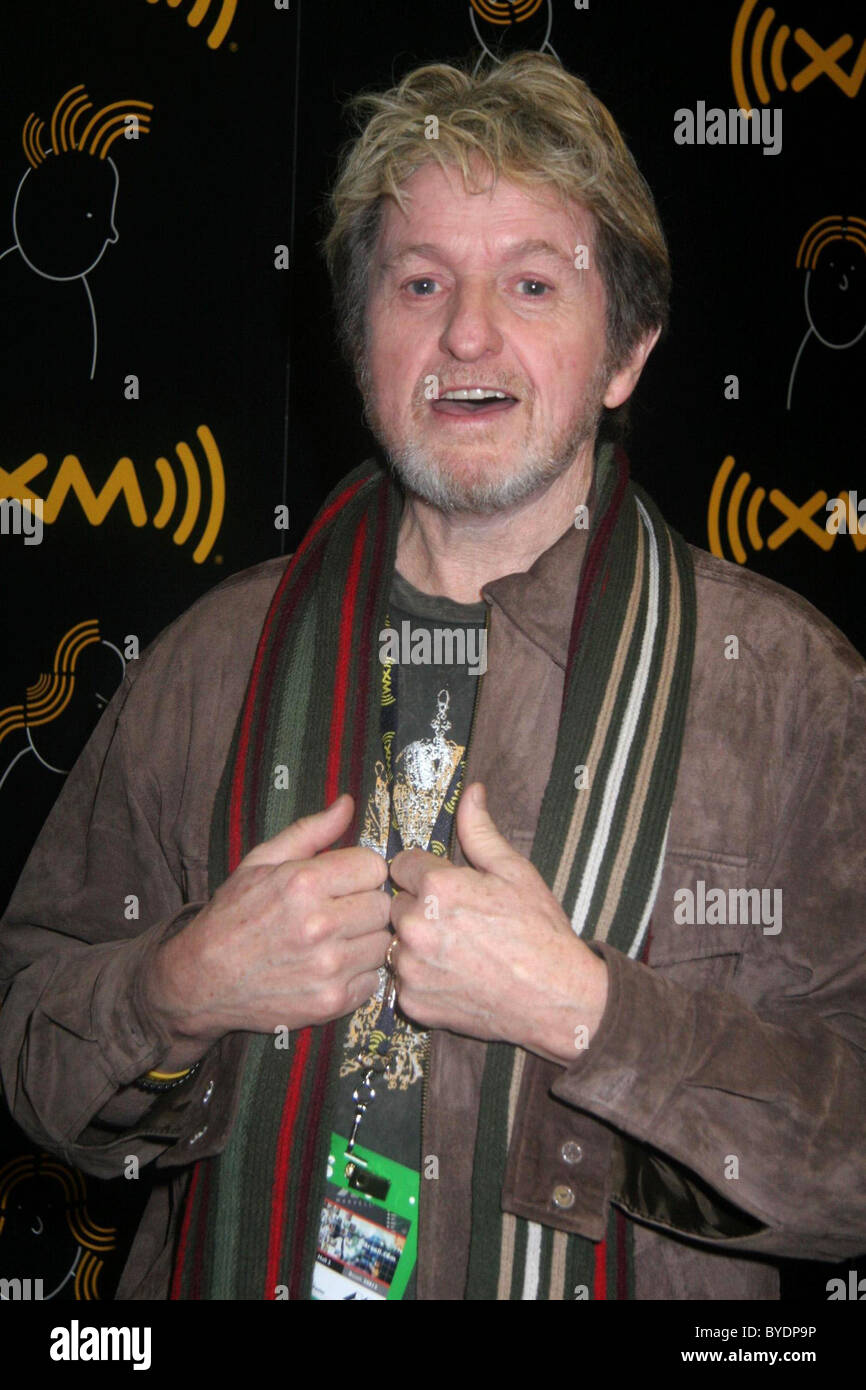 Jon anderson smiling hi-res stock photography and images - Alamy