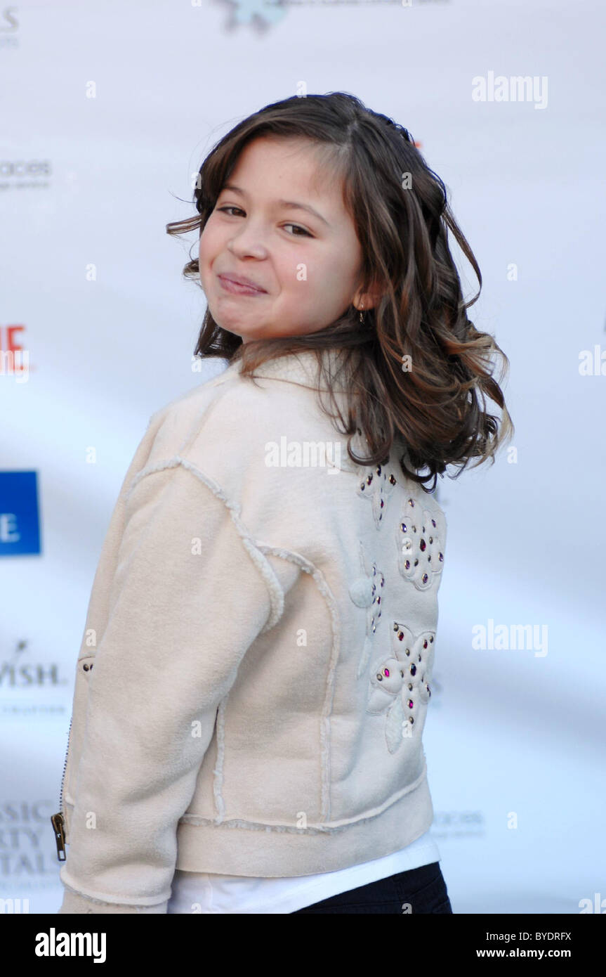 Allison Navarro Showtime Network presents the 2007 Pre Golden Globes ...