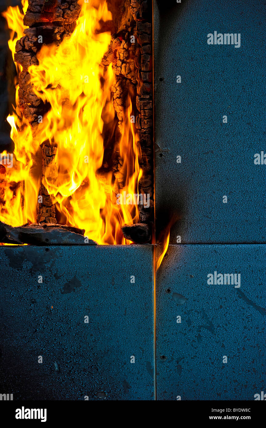 Burning wood panels hi-res stock photography and images - Alamy