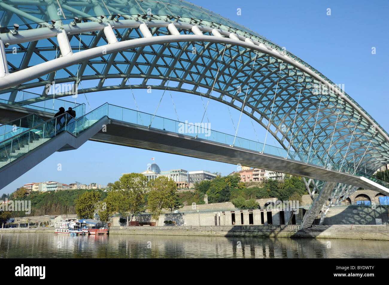 Middle east bridge construction hi-res stock photography and images - Alamy