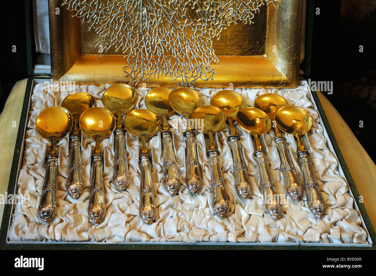 Gold spoons hi-res stock photography and images - Alamy