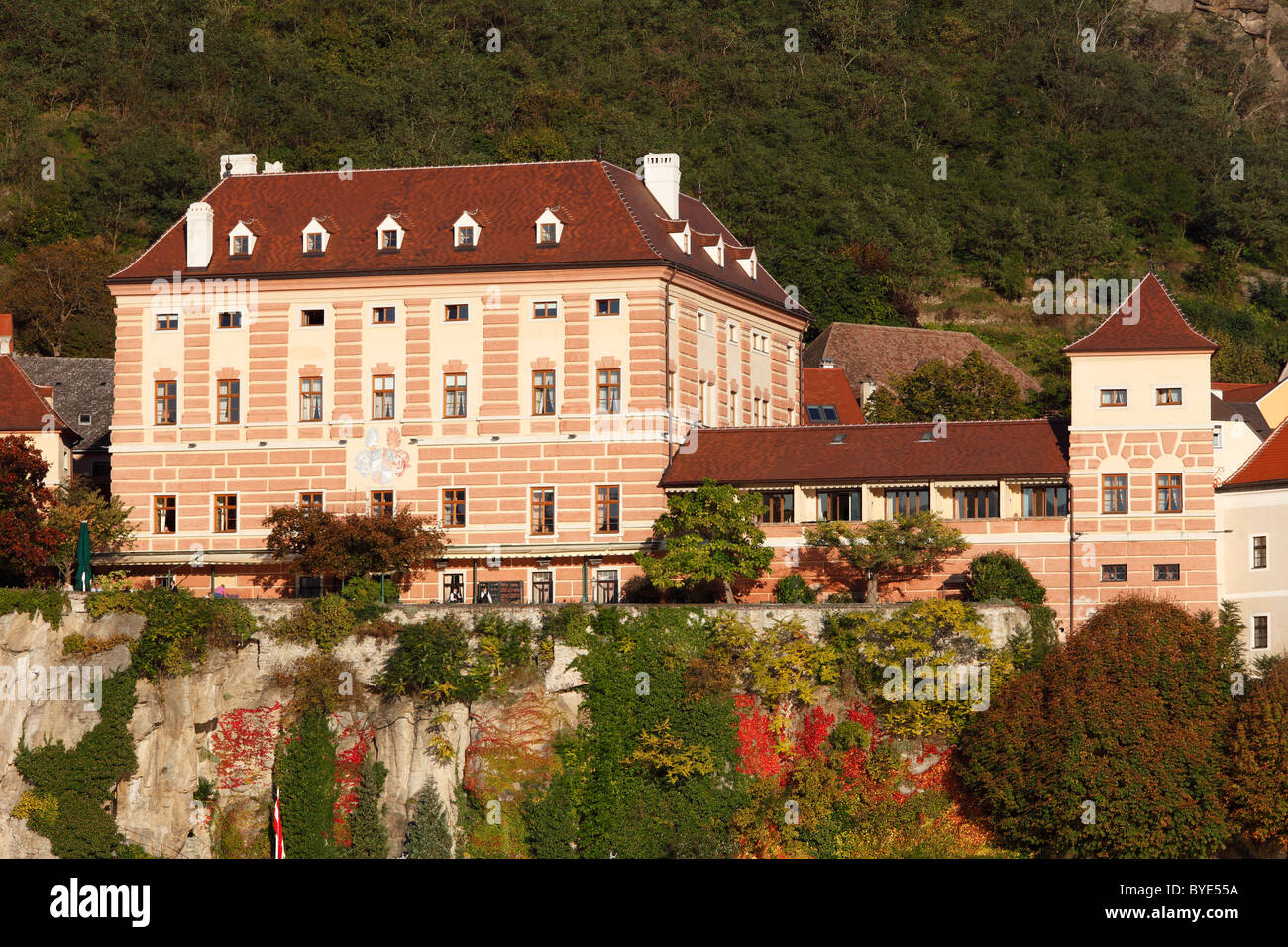 Castle with Schlosshotel Duernstein castle hotel, overlooking the ...