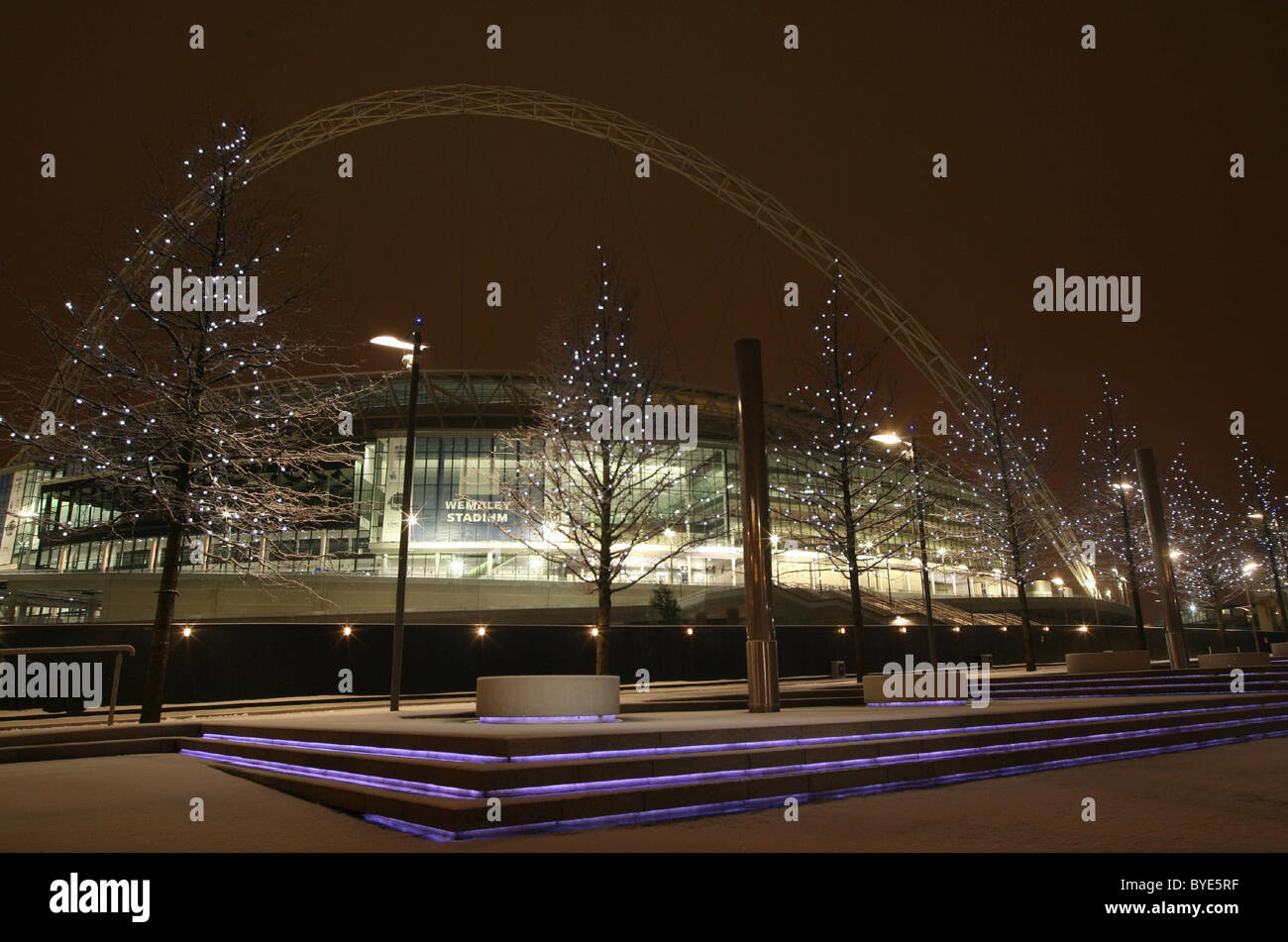 Wembley stadium covered in snow hi-res stock photography and images - Alamy