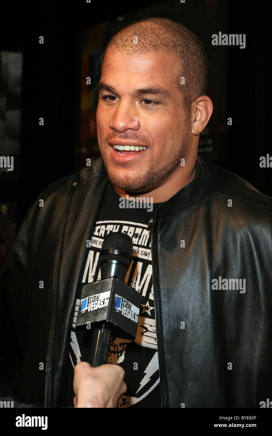 Tito ortiz surprise birthday party hi-res stock photography and images ...
