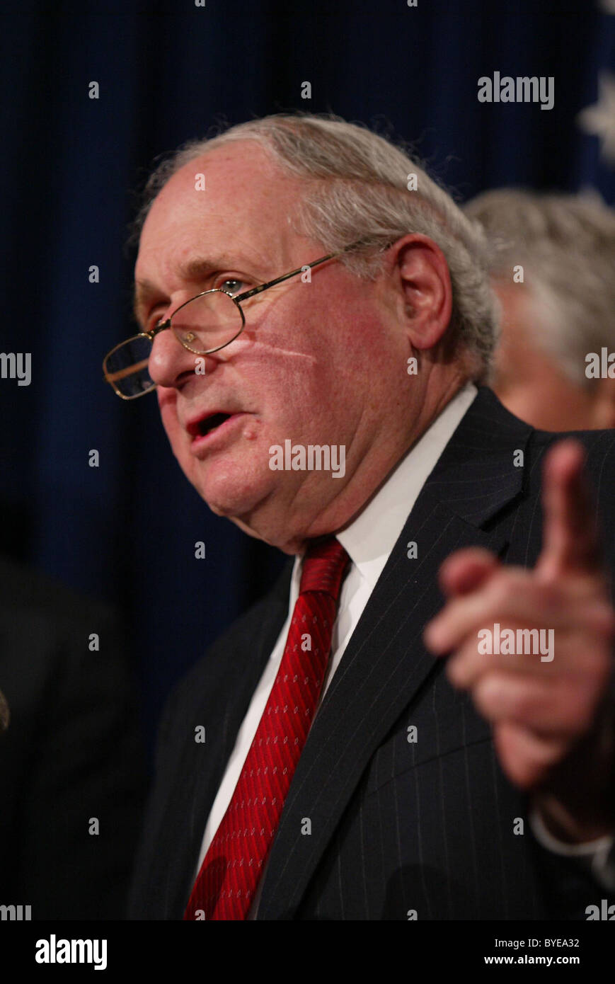 Carl Levin on a talk on bipartisan resolution expressing opposition to ...