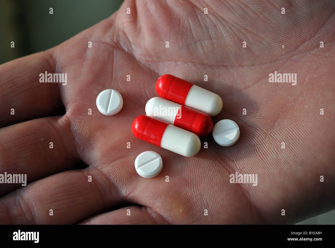 Prescription drugs hi-res stock photography and images - Alamy
