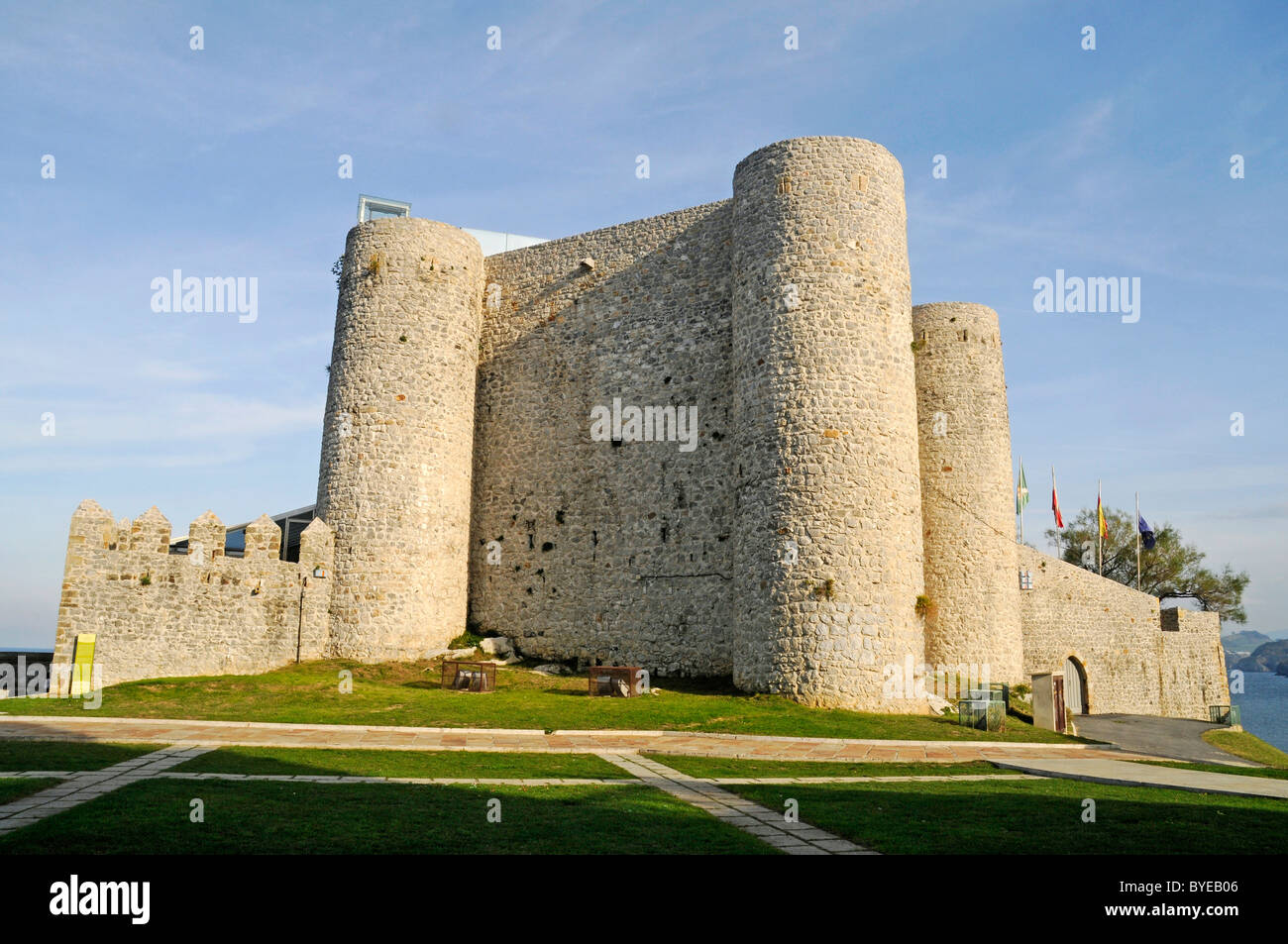Santa Ana Fortress, lighthouse, Castro Urdiales, Gulf of Biscay ...