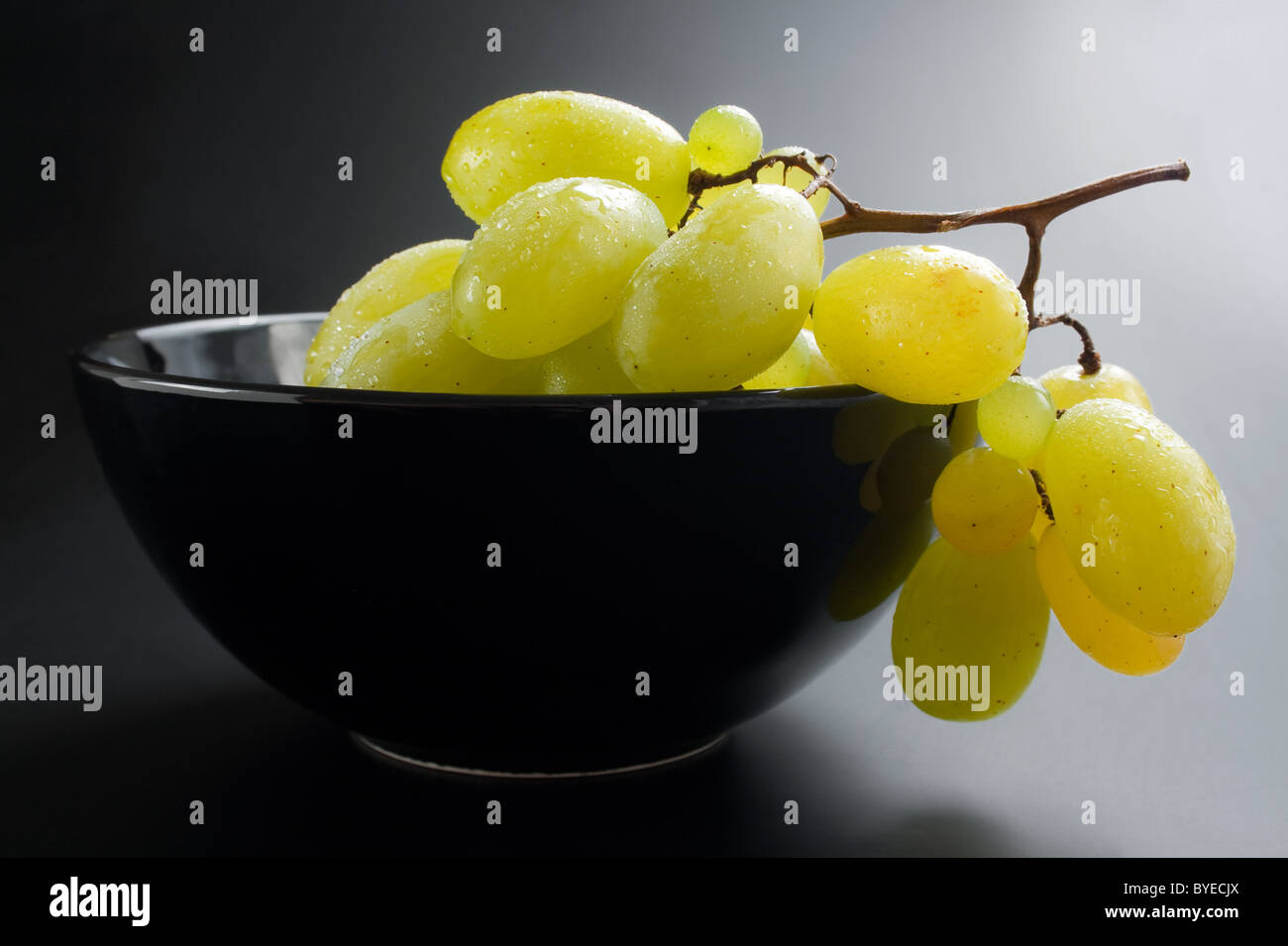Washed grapes hi-res stock photography and images - Alamy