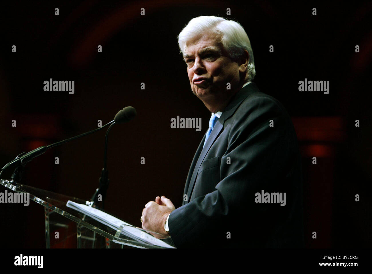 Senate banking chairman hi-res stock photography and images - Alamy
