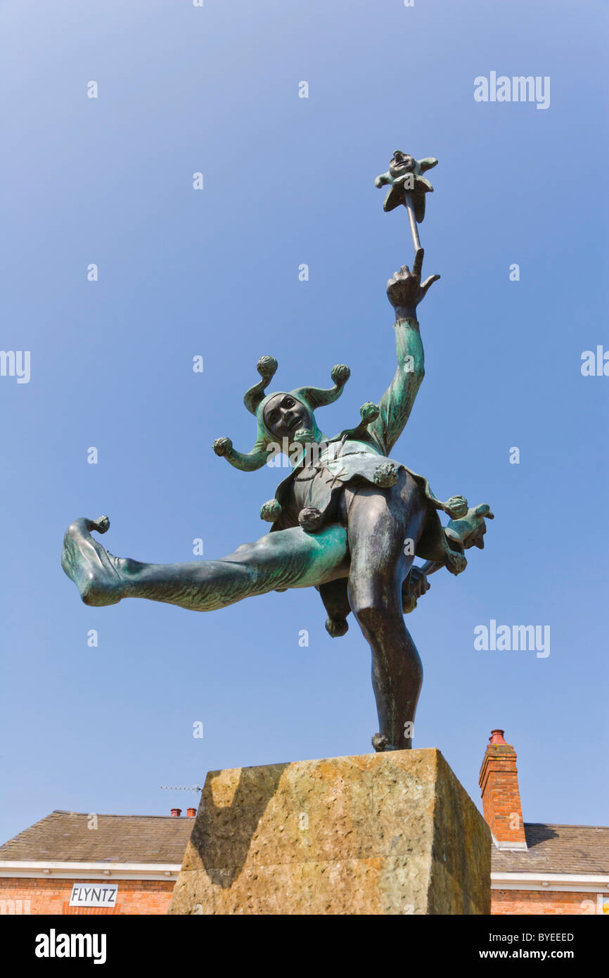 The Jester statue by James Butler, Henley Street, Stratford-upon-Avon ...