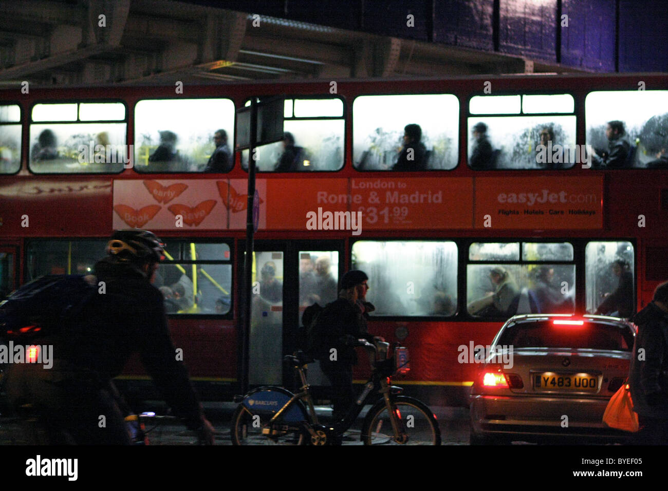 Full bus hi-res stock photography and images - Alamy