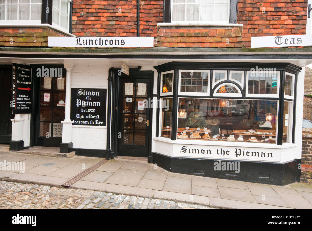 Simon The Pieman Tea Rooms Lion Street Rye East Sussex England Stock ...
