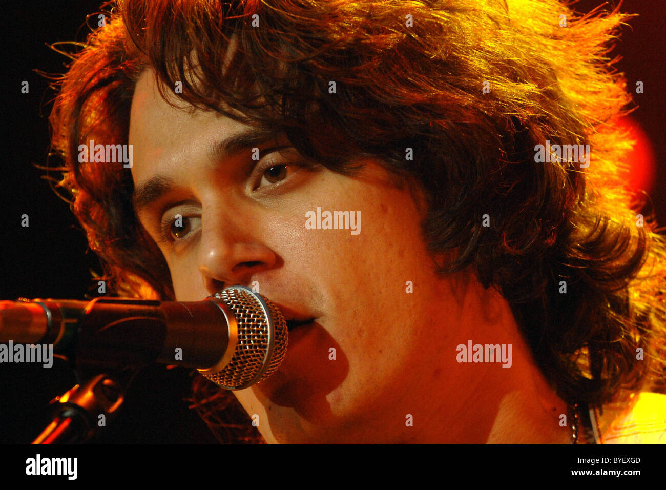 John Mayer performs live in concert on his Continuum World Tour '06/'07 ...