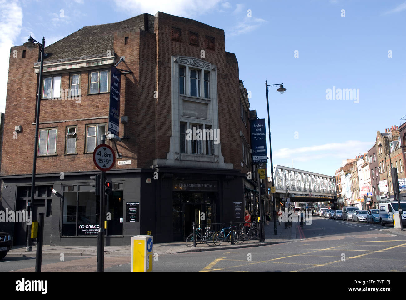 Disused underground Station Shoreditch Station Old Street London E1 ...