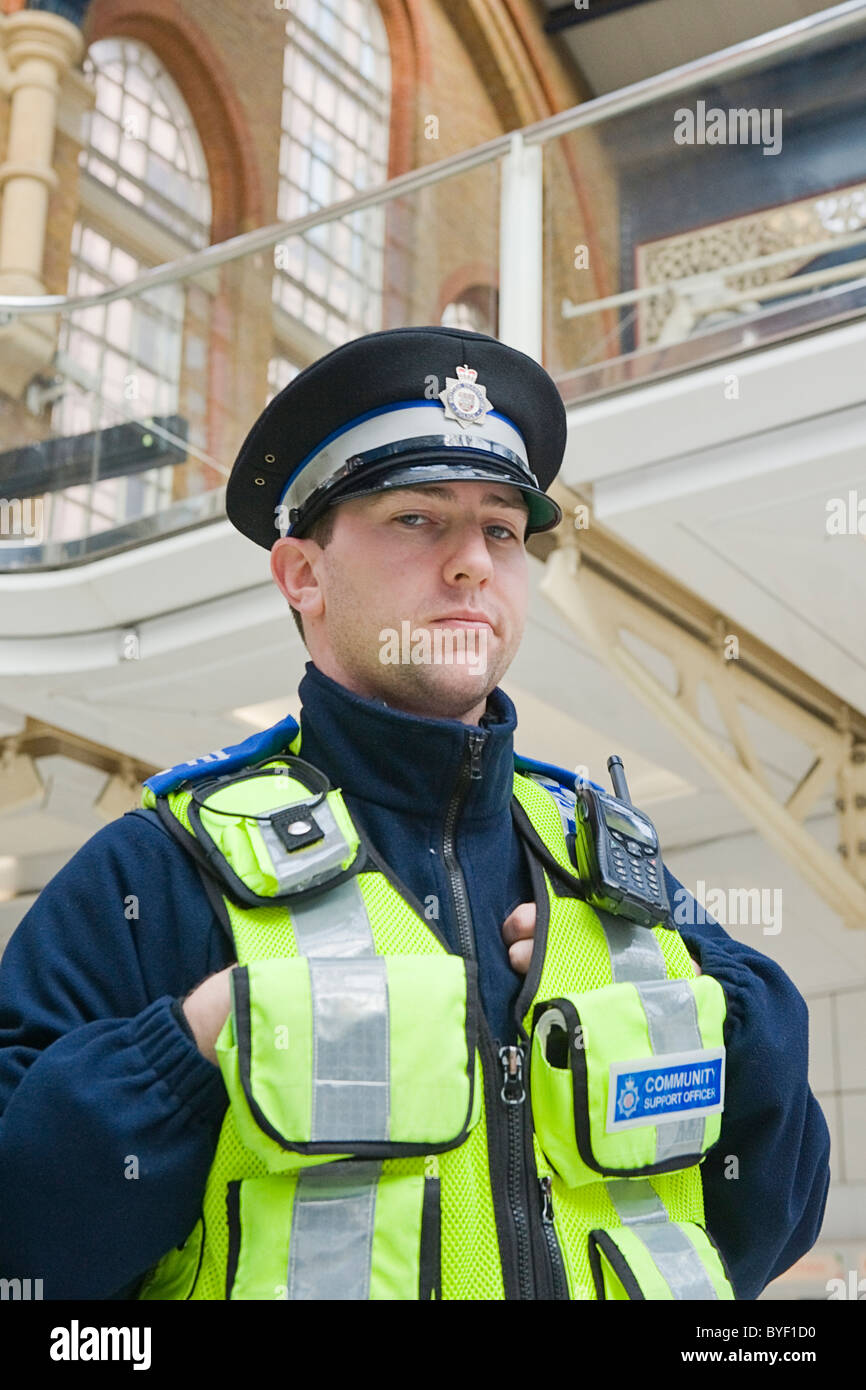 Police station interior uk hi-res stock photography and images - Alamy
