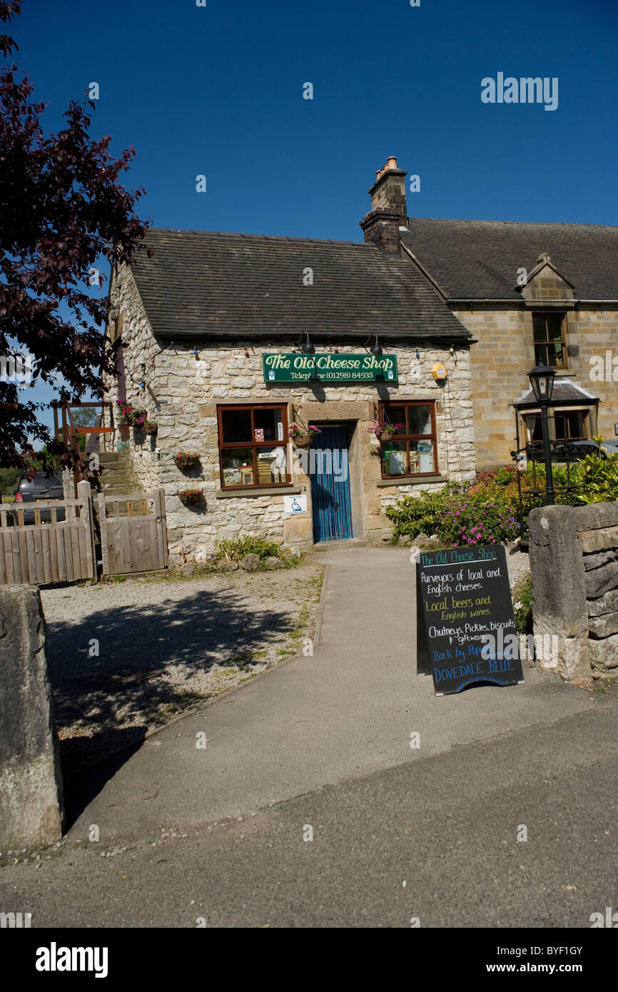 Hartington village square and the Old Cheese Shop in Derbyshire Stock ...