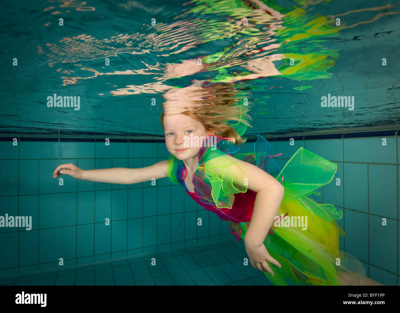 Girl underwater dress hi-res stock photography and images - Alamy