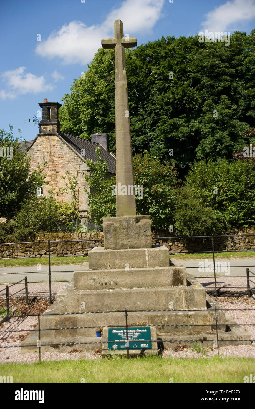 Sheen village medieval cross in the Derbyshire Dales Stock Photo - Alamy