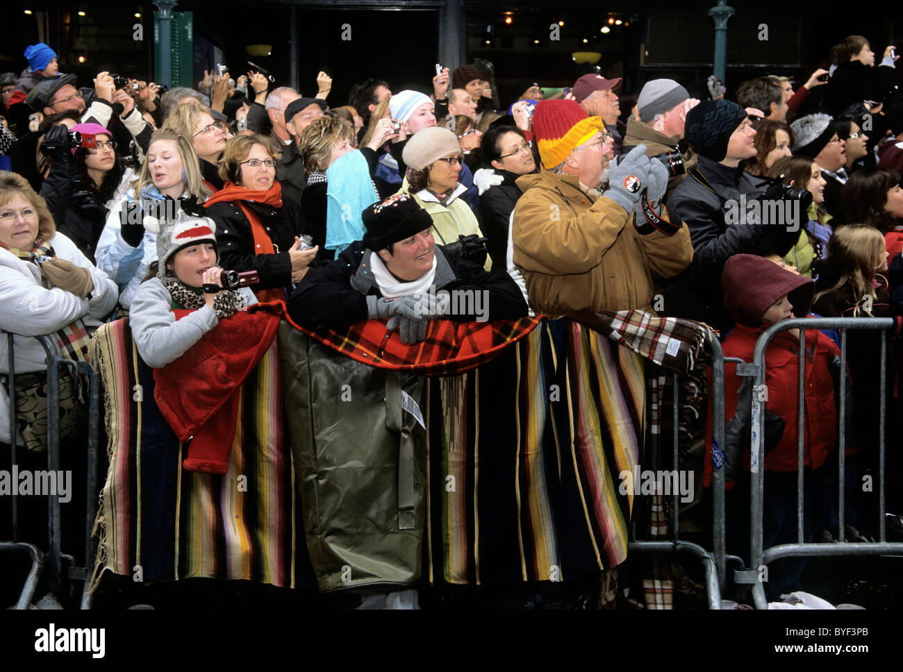 Crowds watching street parade hi-res stock photography and images - Alamy
