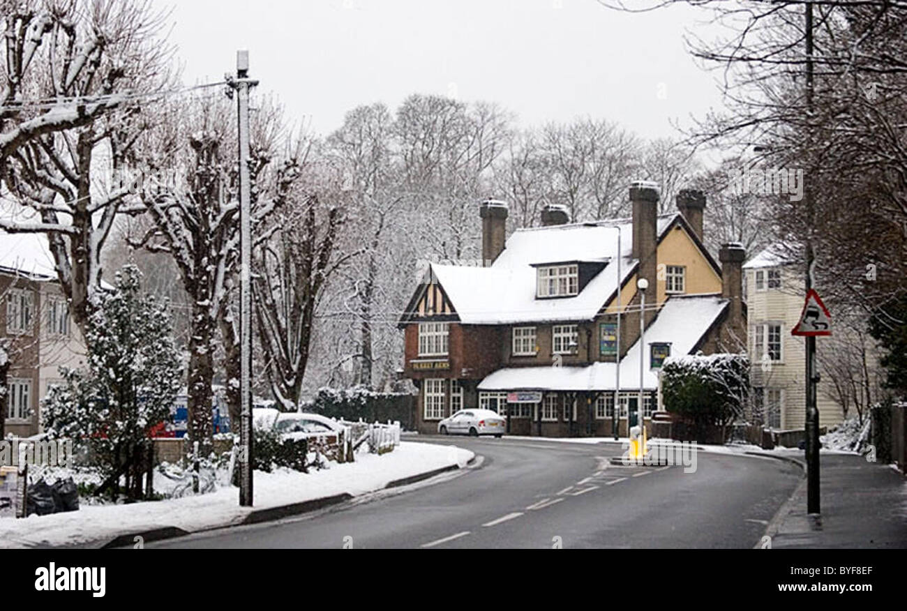 London snow morden hi-res stock photography and images - Alamy