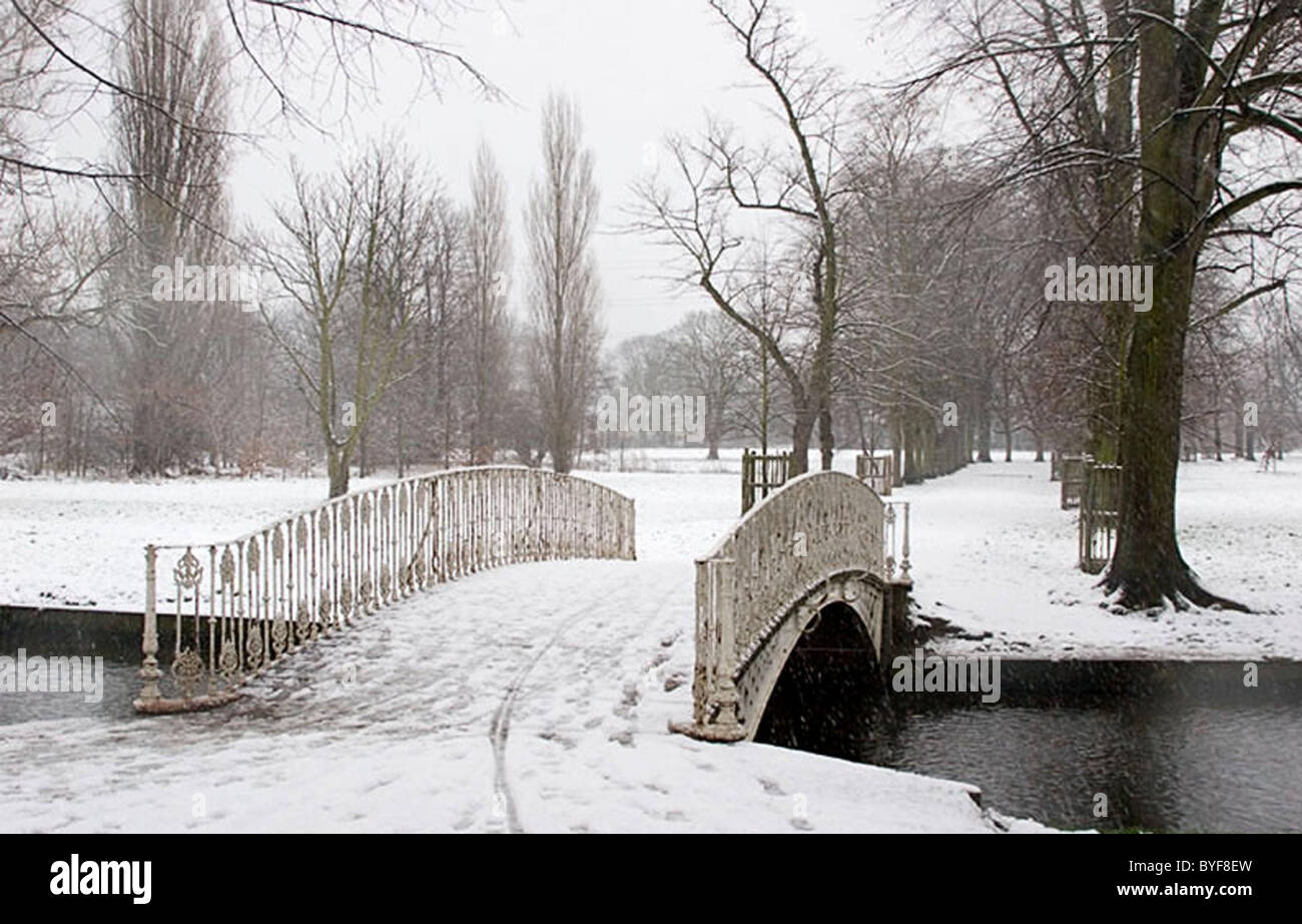 Morden covered in snow London, England - 08.02.07 Credit / WENN Stock ...