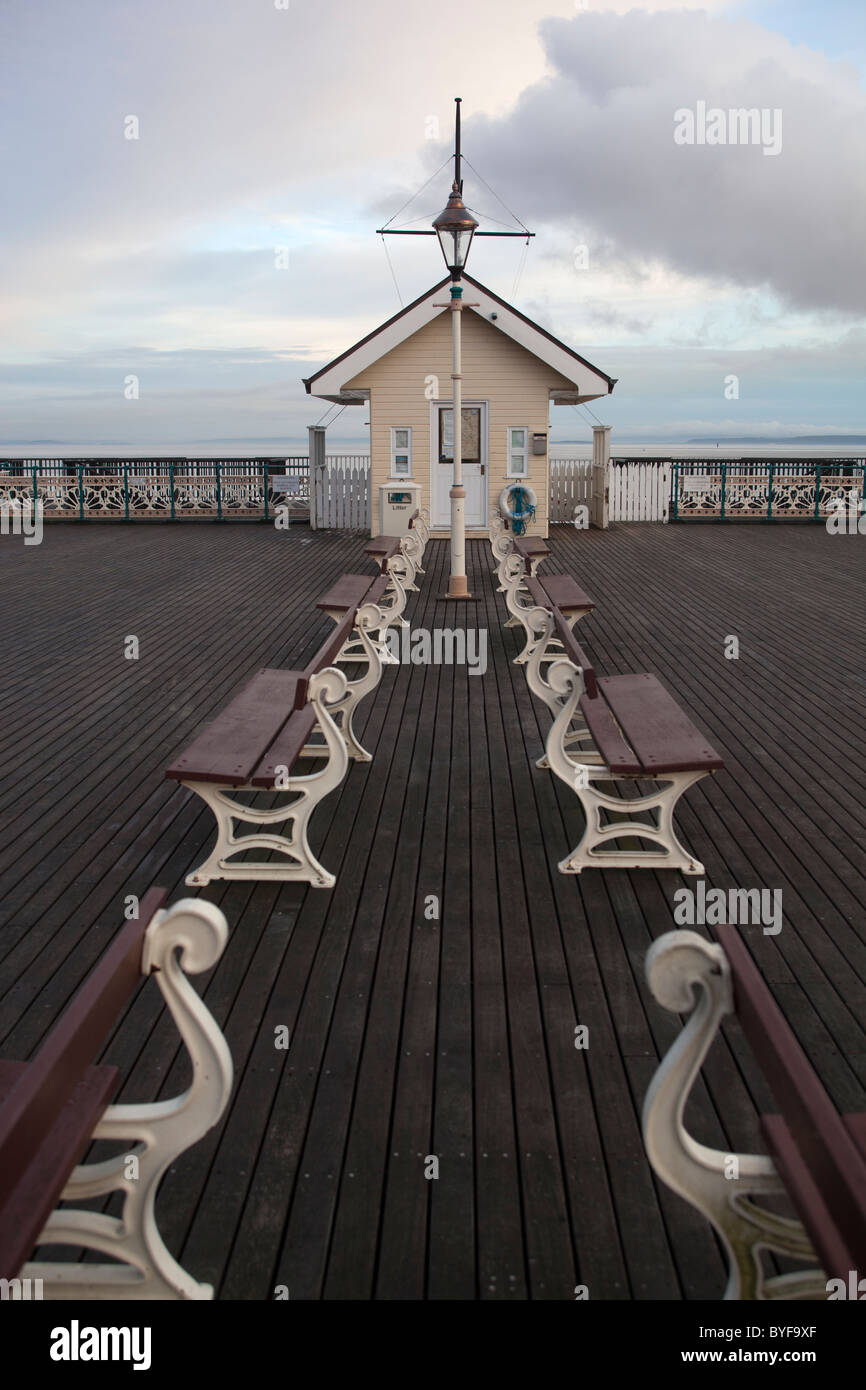 Pier seats hi-res stock photography and images - Alamy