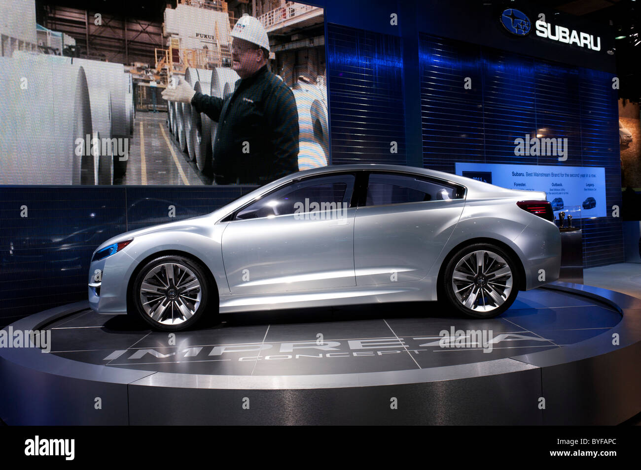 Subaru emblem hi-res stock photography and images - Alamy
