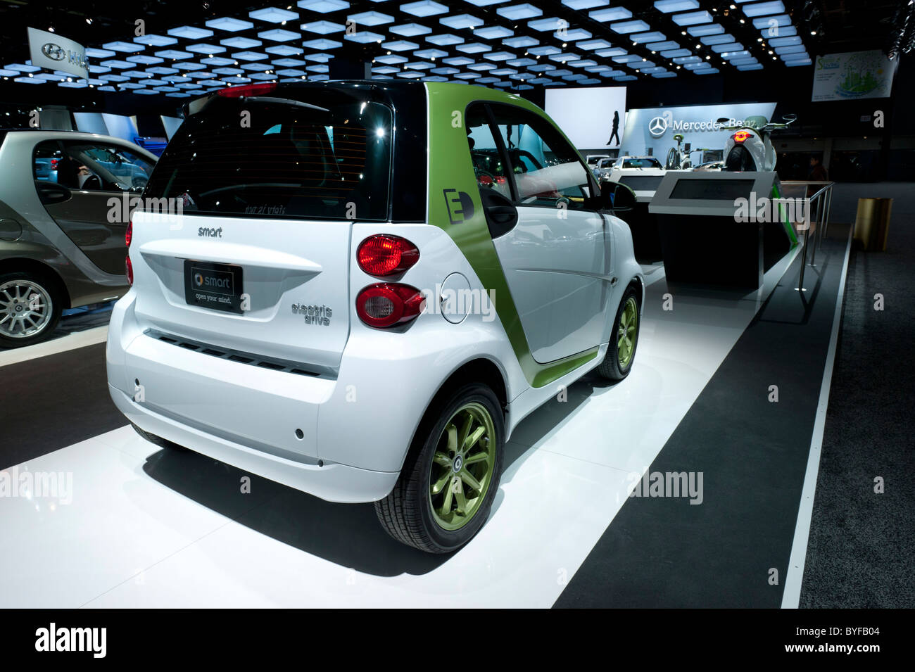 Smart car hi-res stock photography and images - Alamy
