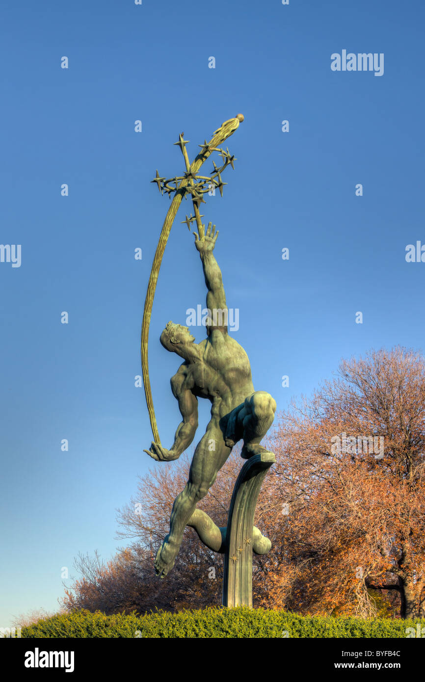 "The Rocket Thrower" by Donald De Lue in Flushing Meadow Park in Queens ...