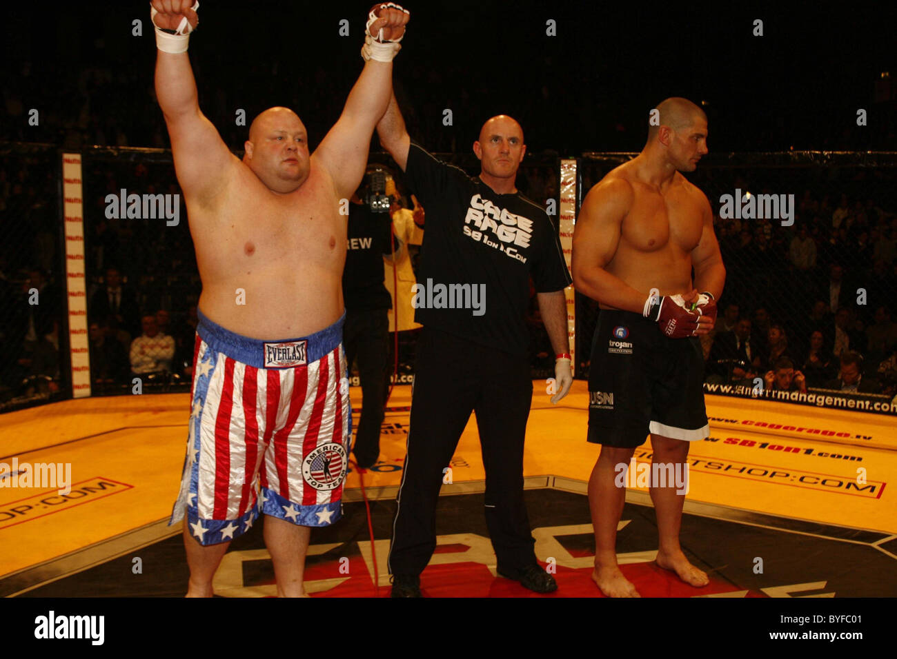 Eric Butterbean Cage Rage fighting at Wembley Arena London, England ...