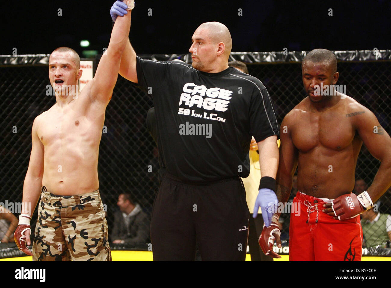 Jack Toczyelowski Cage Rage fighting at Wembley Arena London, England ...