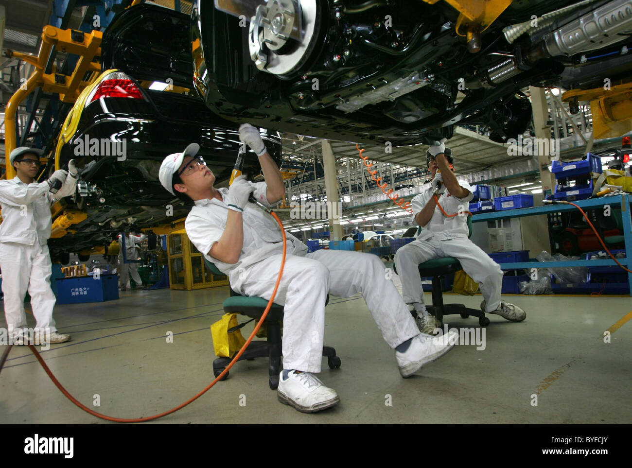 HONDA'S EXERCISE CLASSES Workers at China's biggest car factory start ...