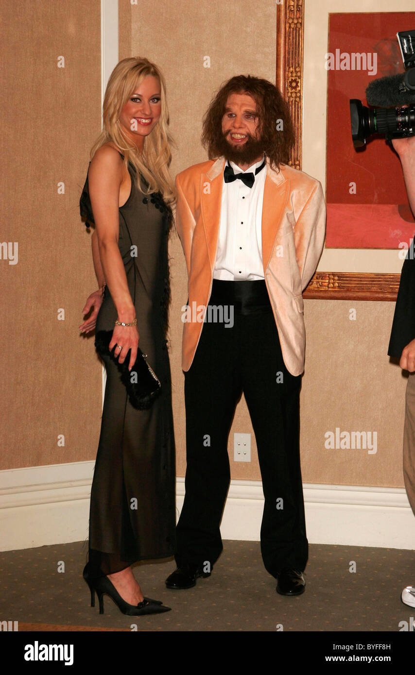 Geico caveman hi-res stock photography and images - Alamy