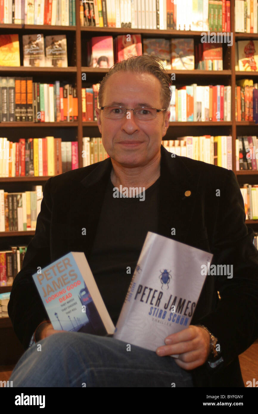 Peter James reading from his books at the Thalia bookstore Europa ...