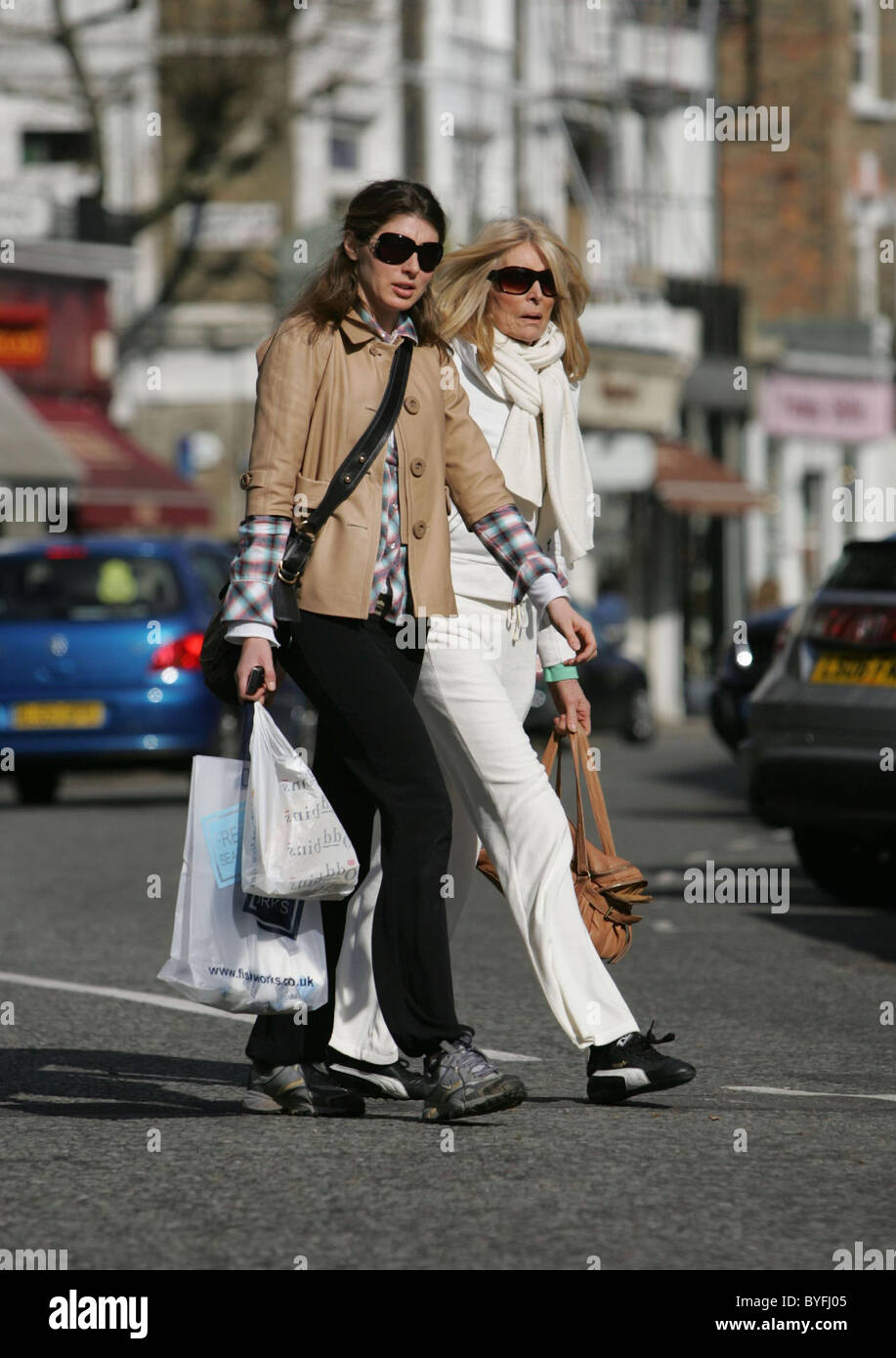 Jools Oliver with her mother having morning tea London, England- 08.03. ...